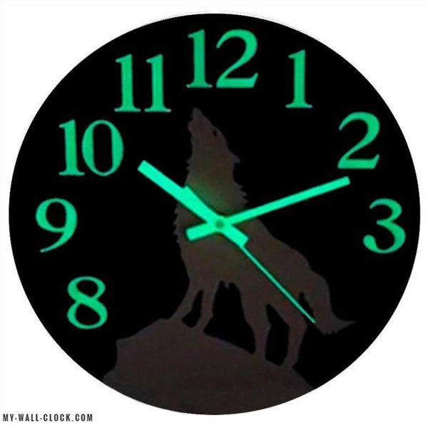 Howling Wolf Clock | My Wall Clock