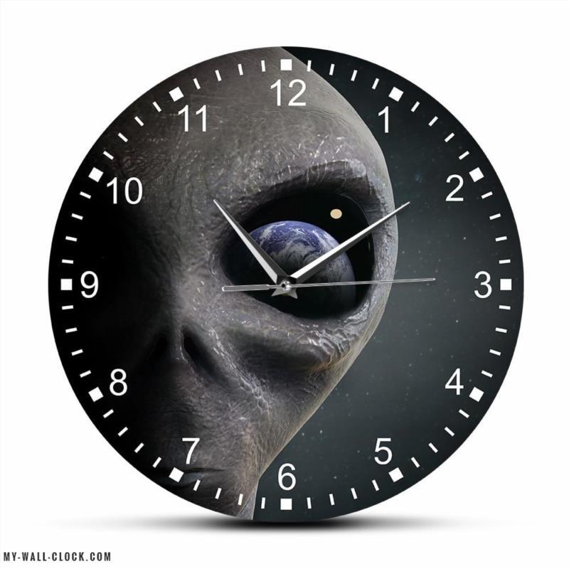 Alien Clock | My Wall Clock